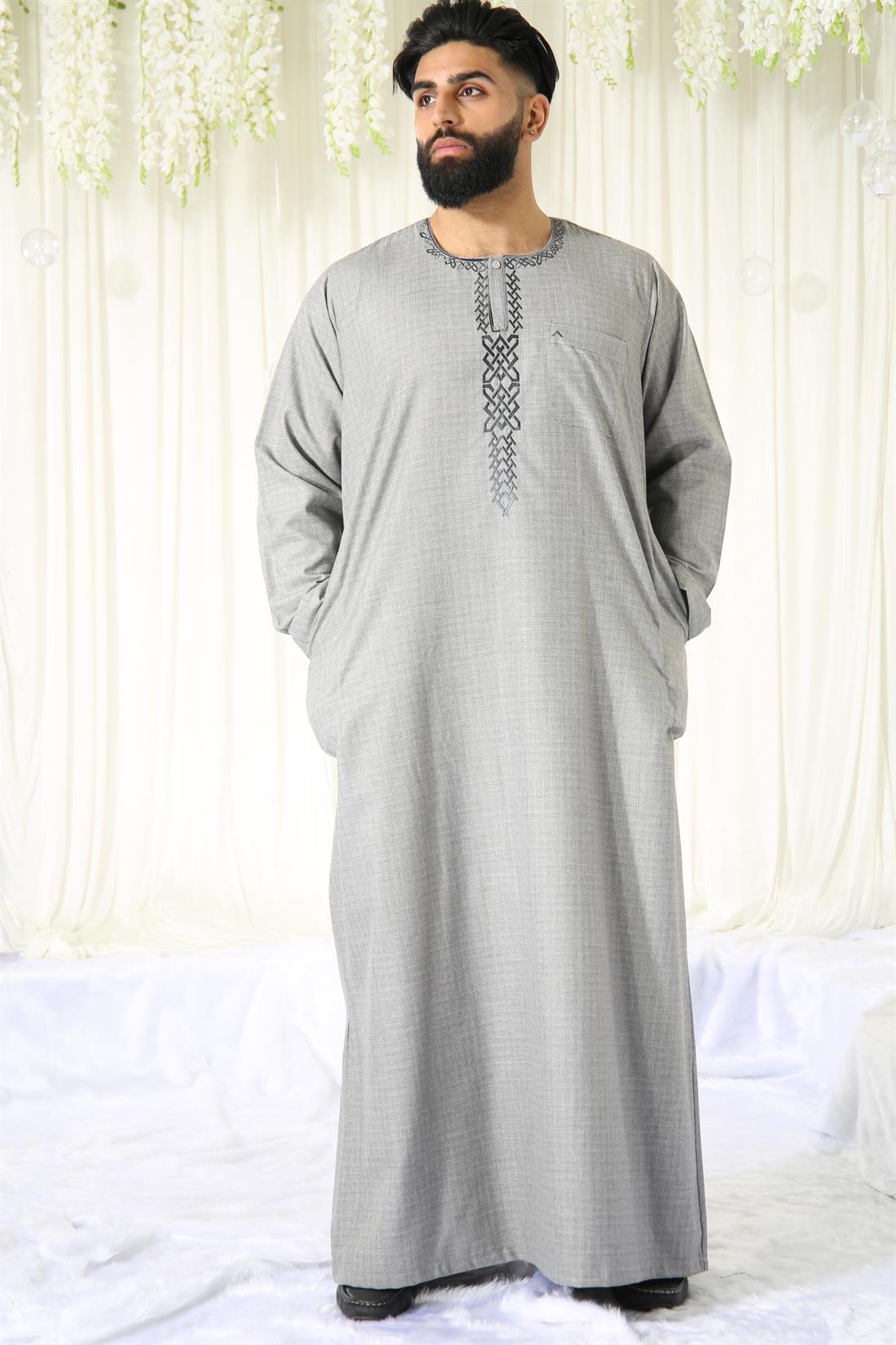 MENS JUBBA IN POLYESTER VISCOSE WITH MACHINE EMBROIDERY