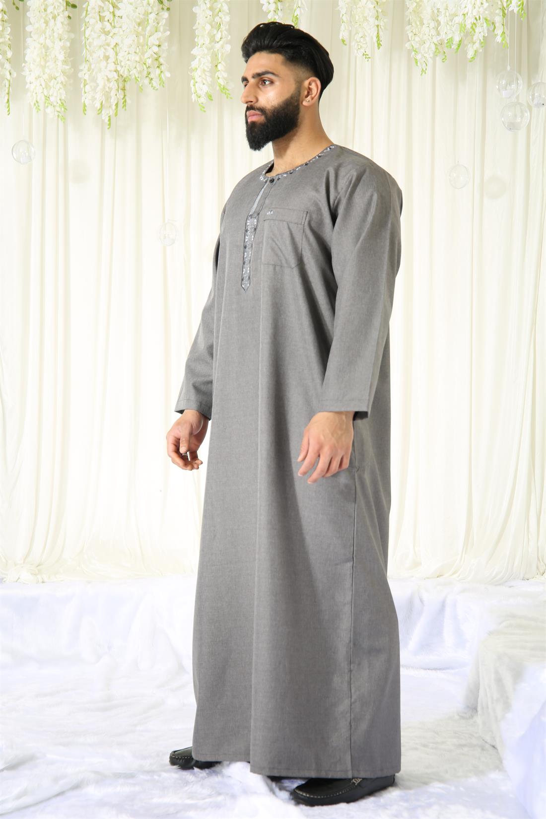 MENS JUBBA IN POLYESTER VISCOSE WITH MACHINE EMBROIDERY