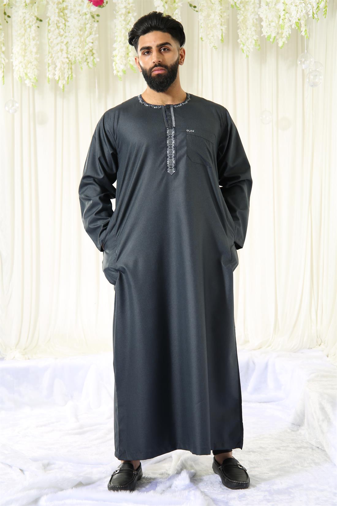 MENS JUBBA IN POLYESTER VISCOSE WITH MACHINE EMBROIDERY