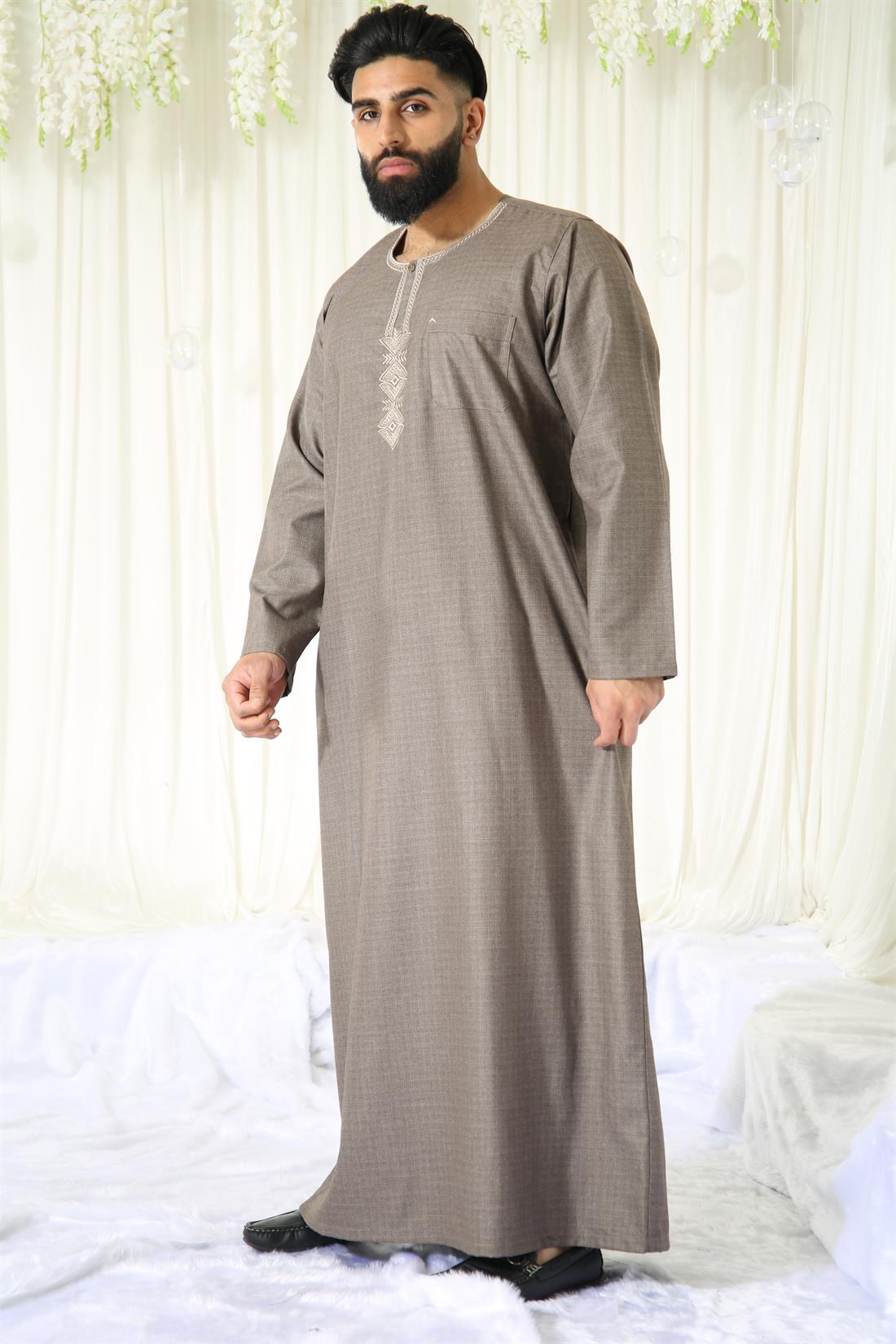 MENS JUBBA IN POLYESTER VISCOSE WITH MACHINE EMBROIDERY