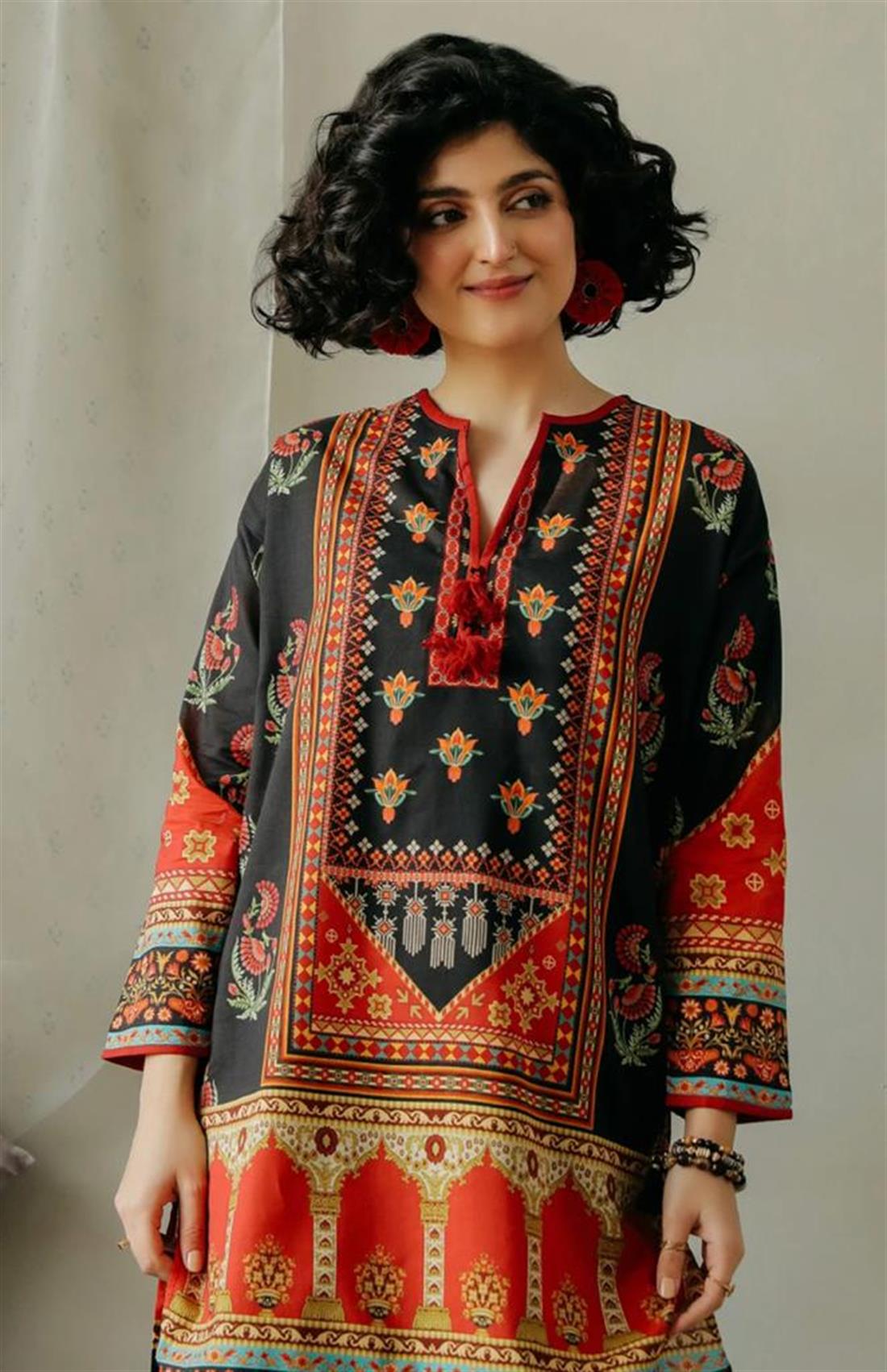 PAKISTANI DESIGNER ETHNIC KURTA Details: · Printed Lawn Shirt · Round Neck