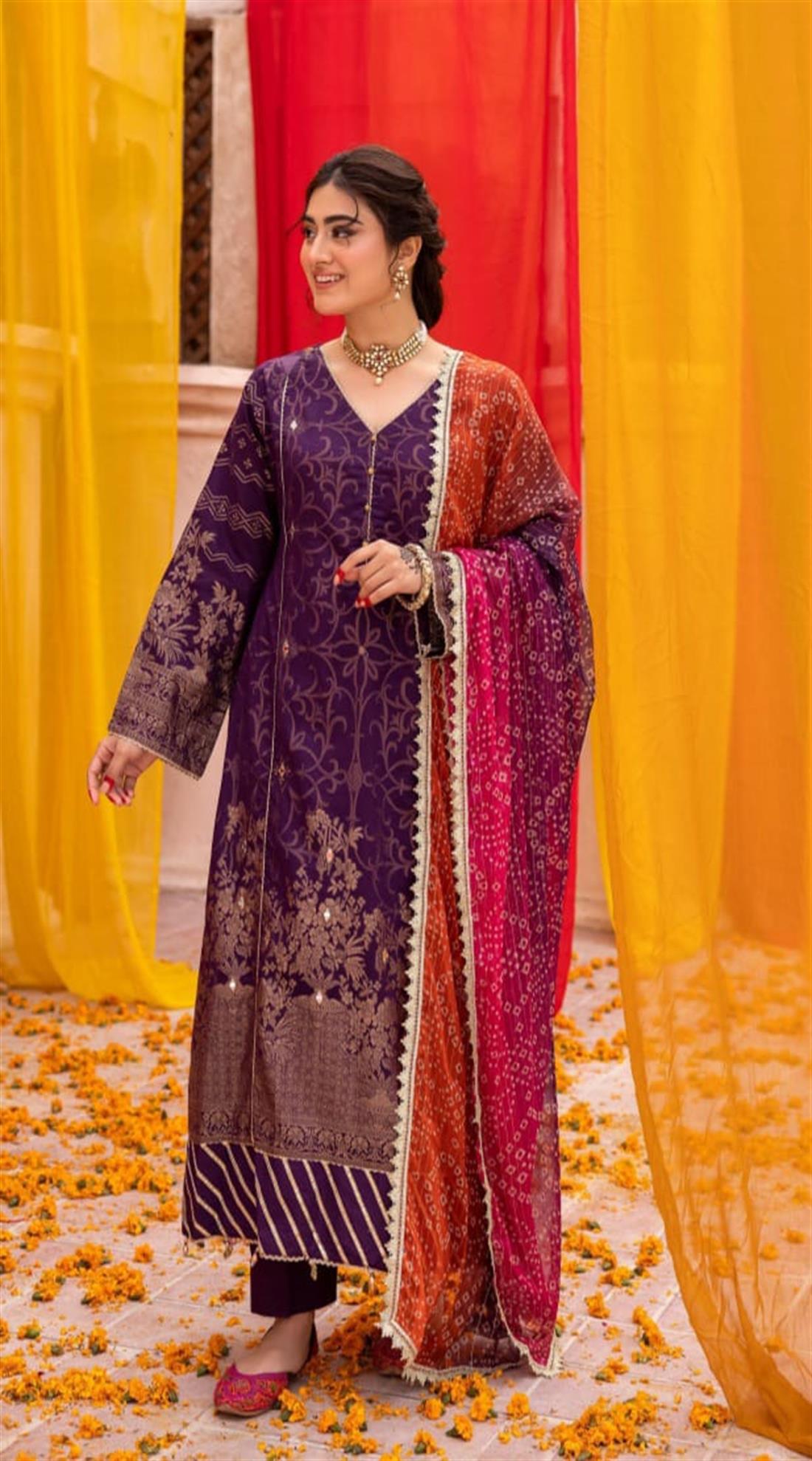 Ladies readymade - Cotton lawn kameez with mirror,organza lace and ...